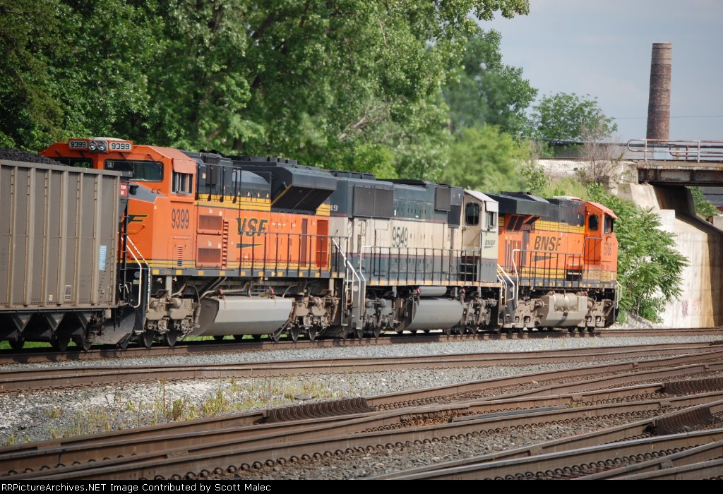 BNSF 5786, 9549 & 9399